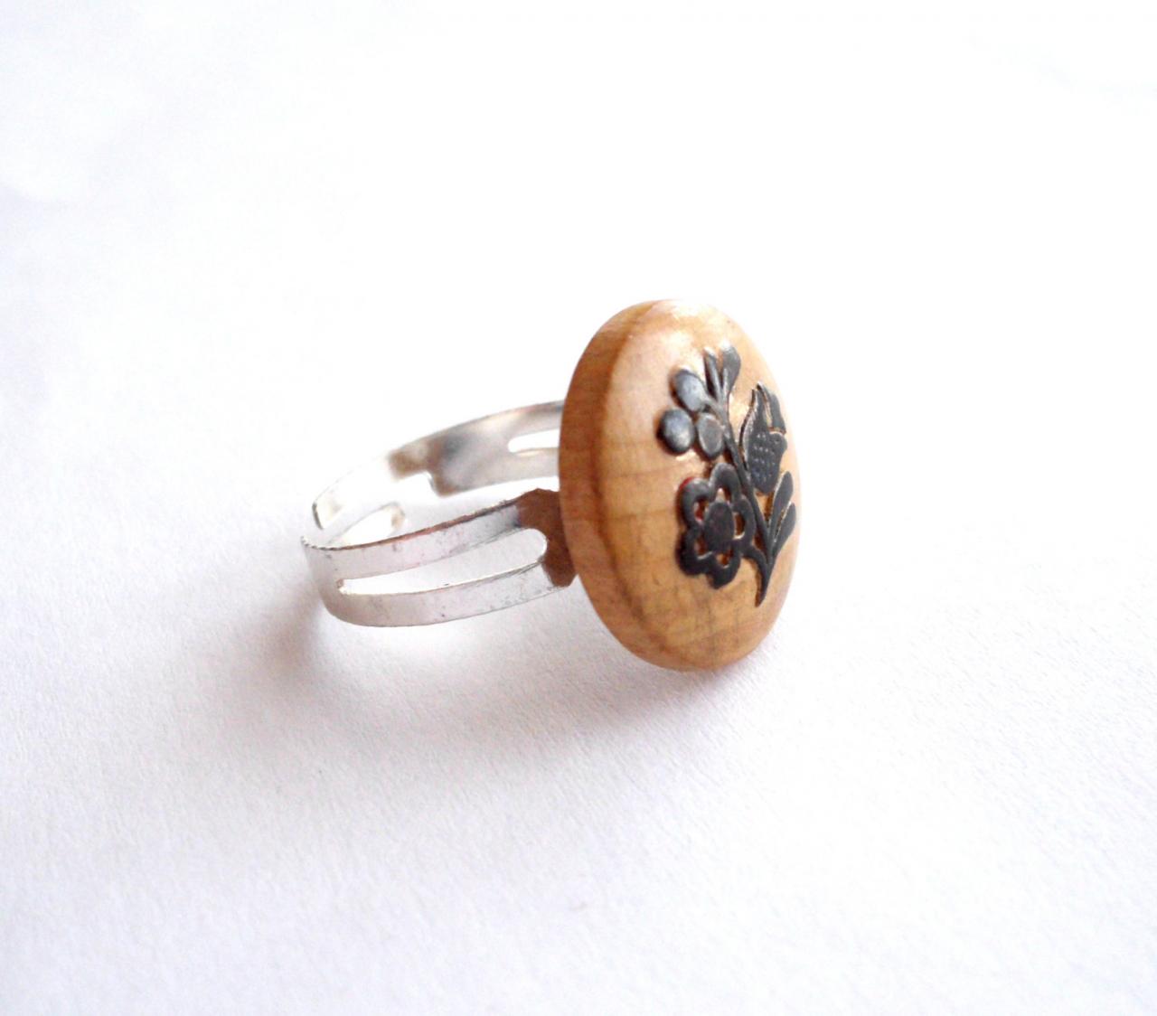Wooden Adjustable Ring Made Of Recycled Vintage Button With Flower ...
