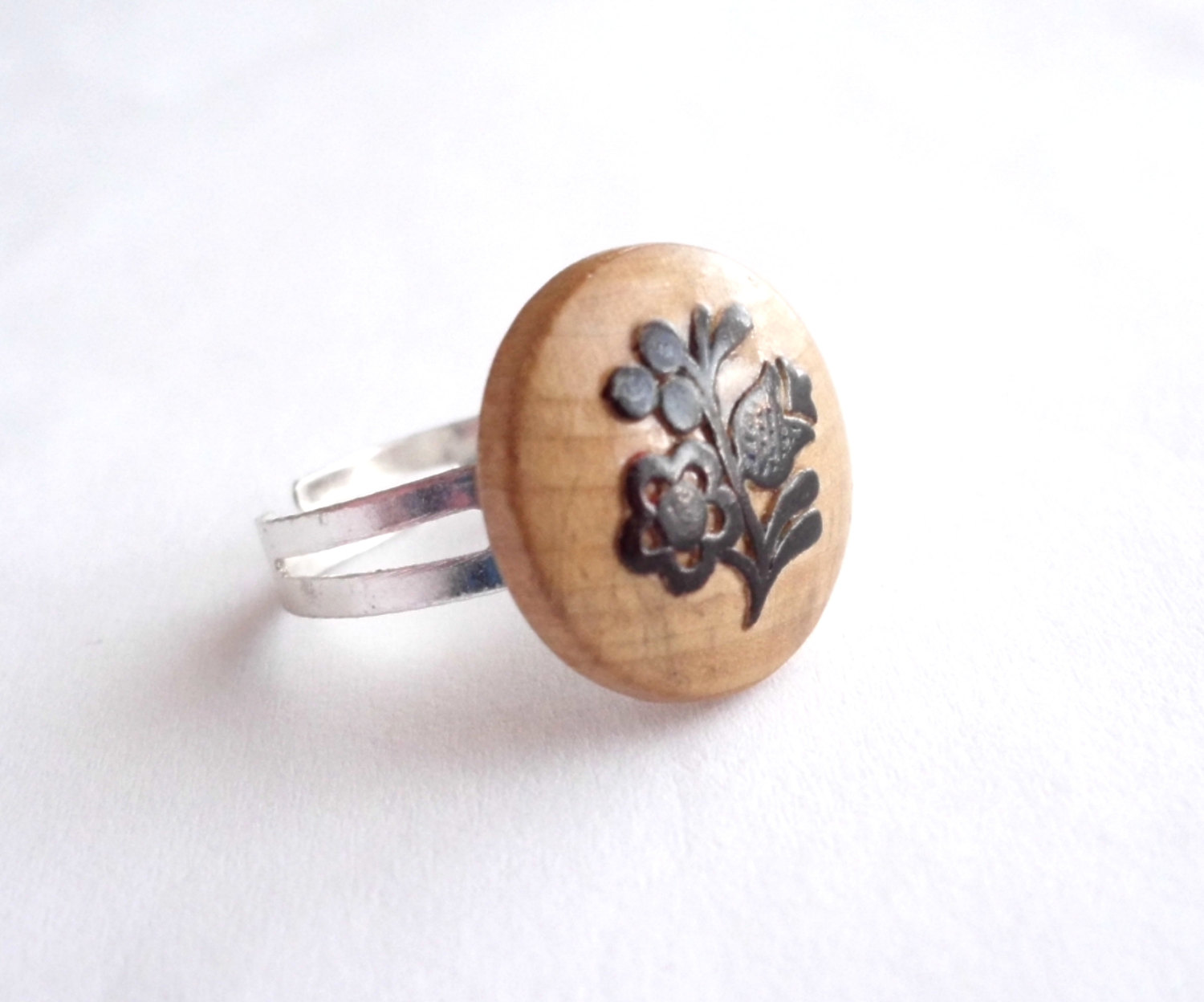 Wooden Adjustable Ring Made Of Recycled Vintage Button With Flower ...
